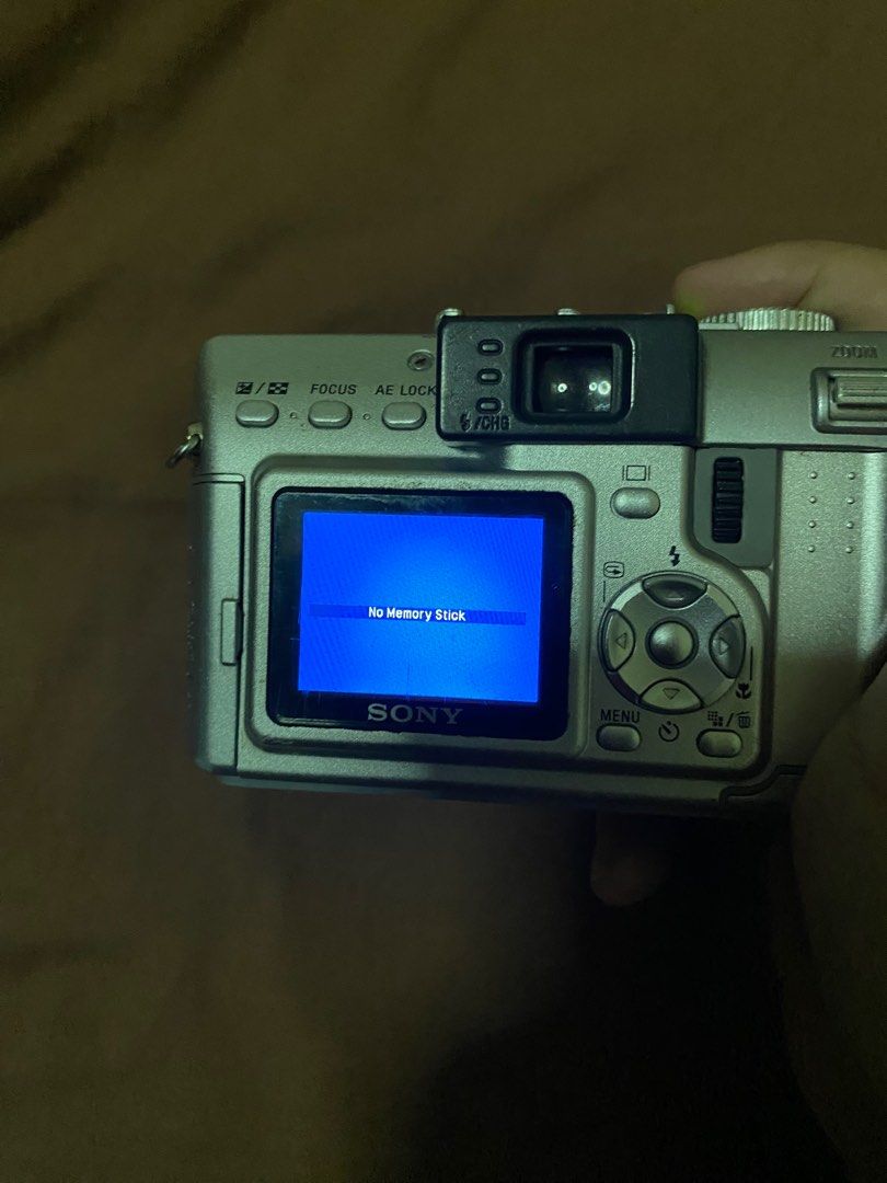 SONY CYBERSHOT DSC V1, Photography, Cameras on Carousell