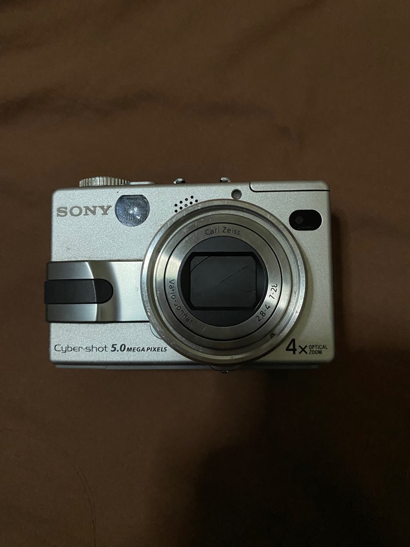 SONY CYBERSHOT DSC V1, Photography, Cameras on Carousell