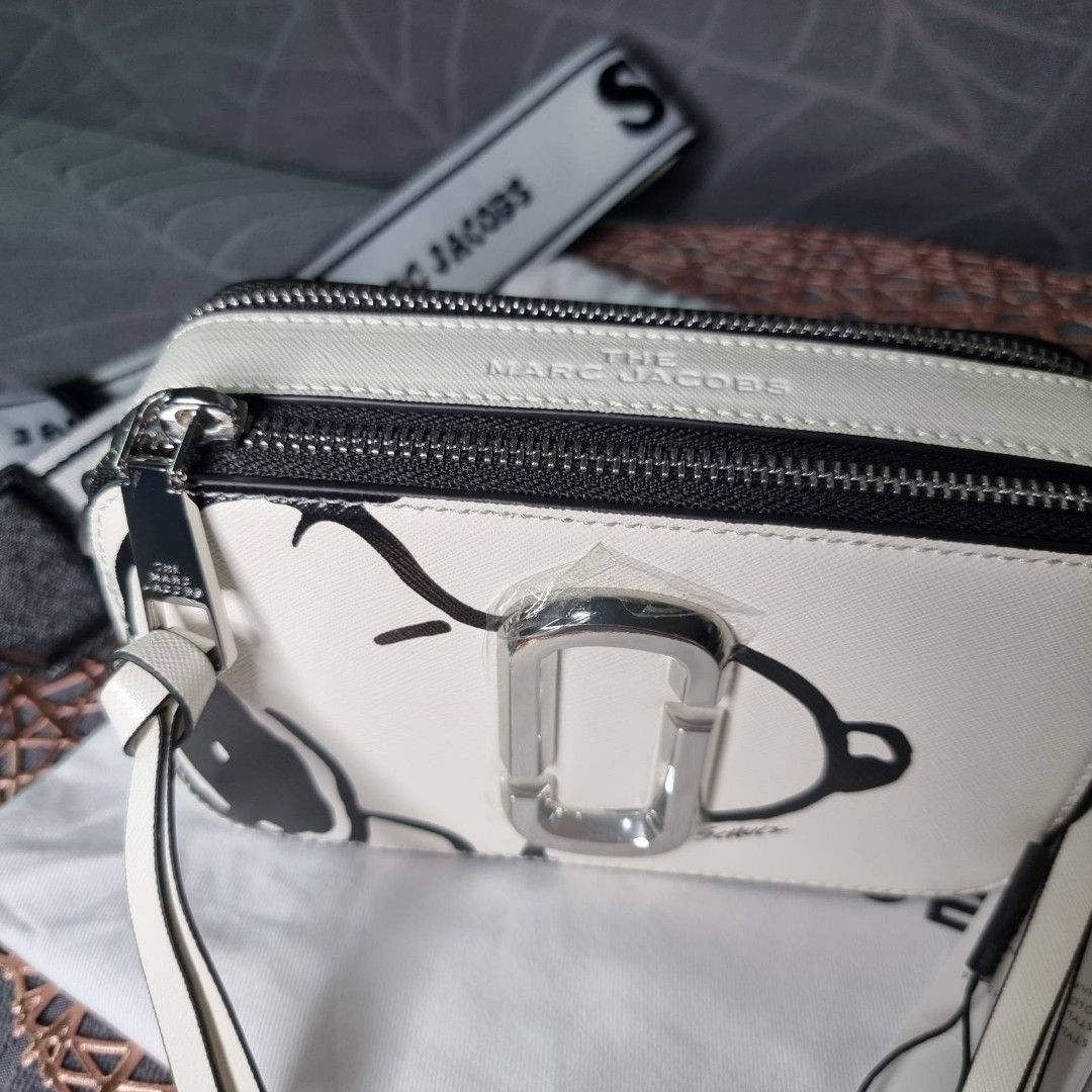 Authentic THE MARC JACOBS SNAPSHOT SNOOPY on Carousell