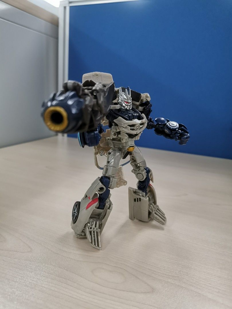 Transformers DOTM Soundwave on Carousell