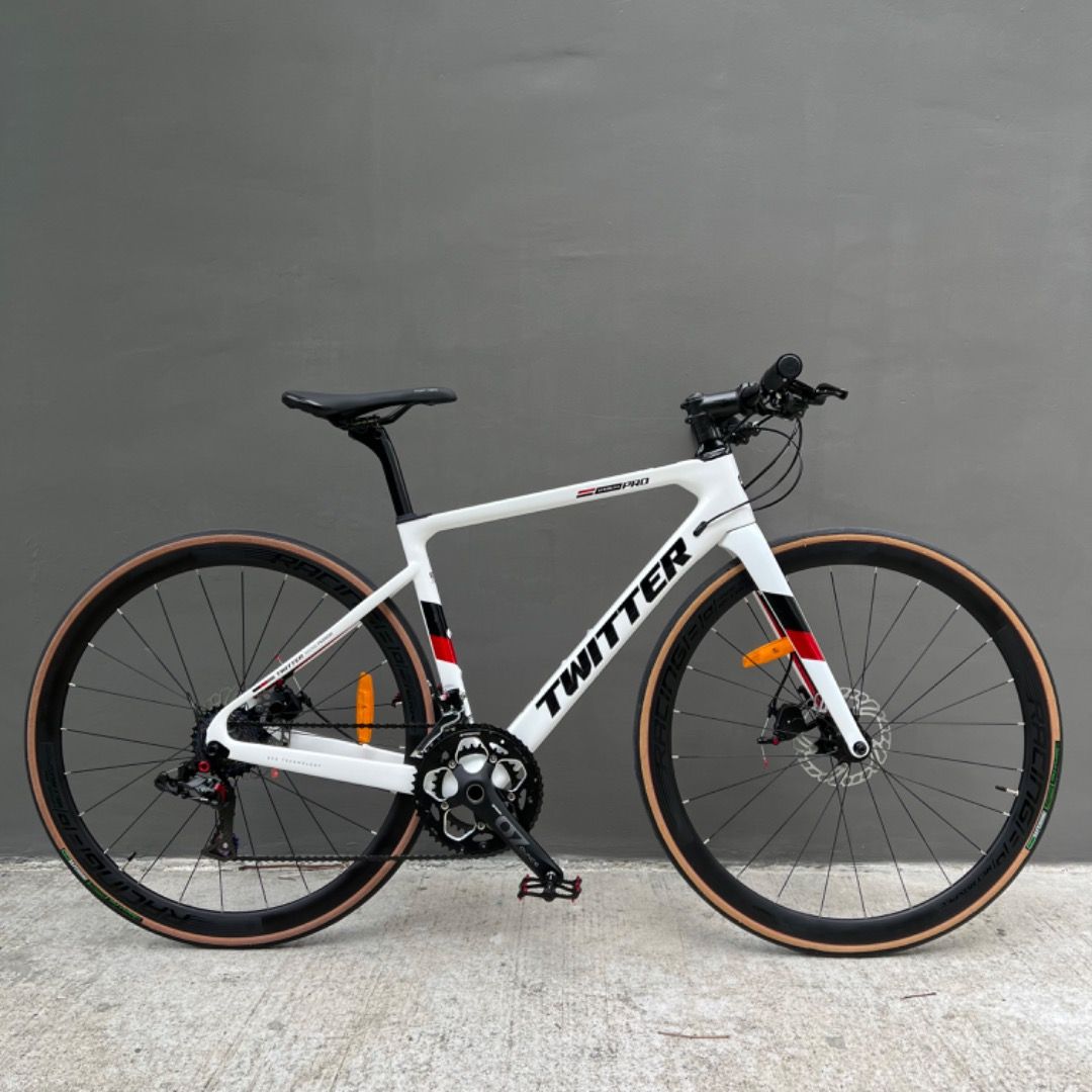 Twitter carbon fiber road bike, Sports Equipment, Bicycles & Parts ...