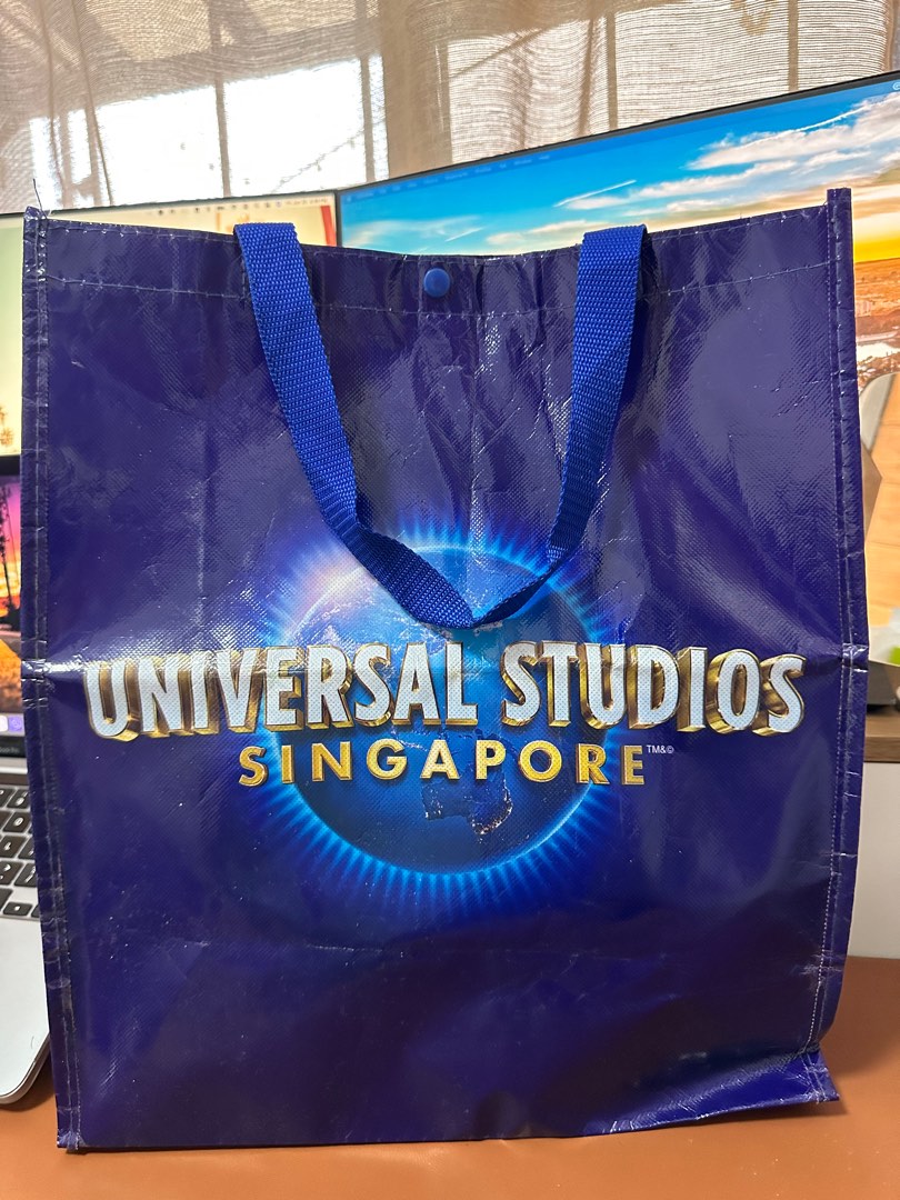 Universal studios singapore shopping eco bag, Women's Fashion, Bags ...
