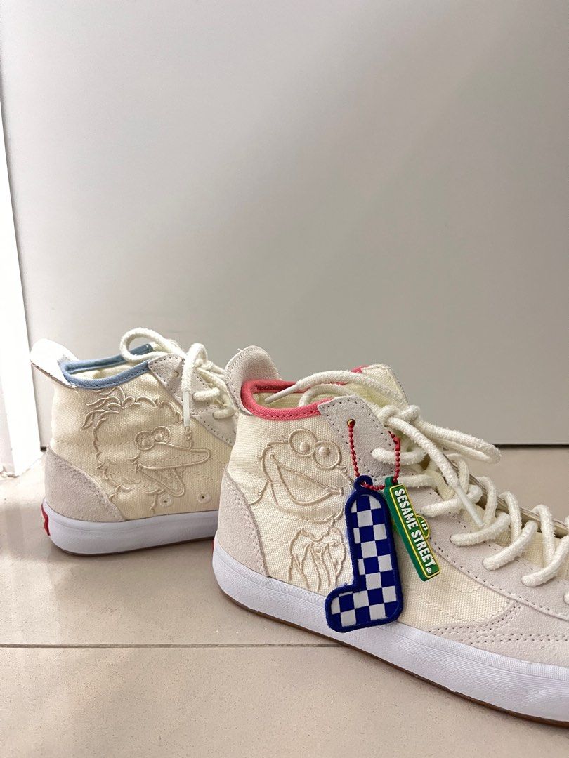 VANS X LIZZIE X SESAME STREET SKATE UA THE LIZZIE, 女裝, 鞋, 波鞋 - Carousell