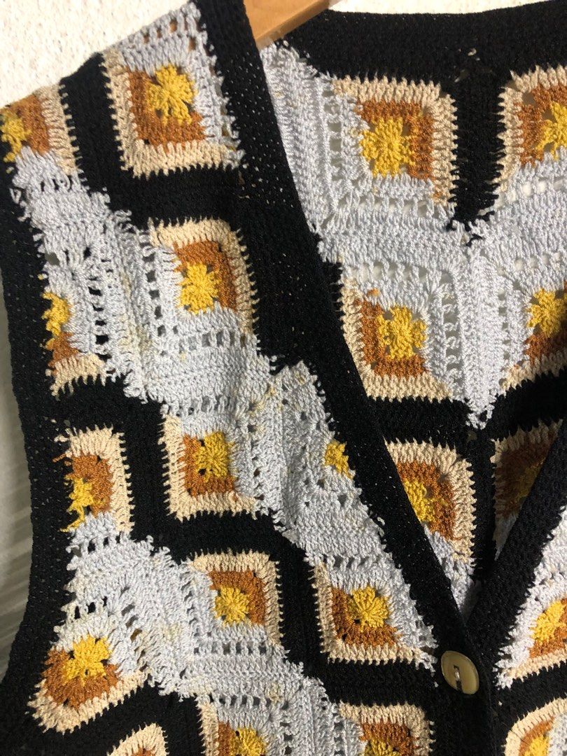 Vests kain kait, Men's Fashion, Tops & Sets, Vests on Carousell