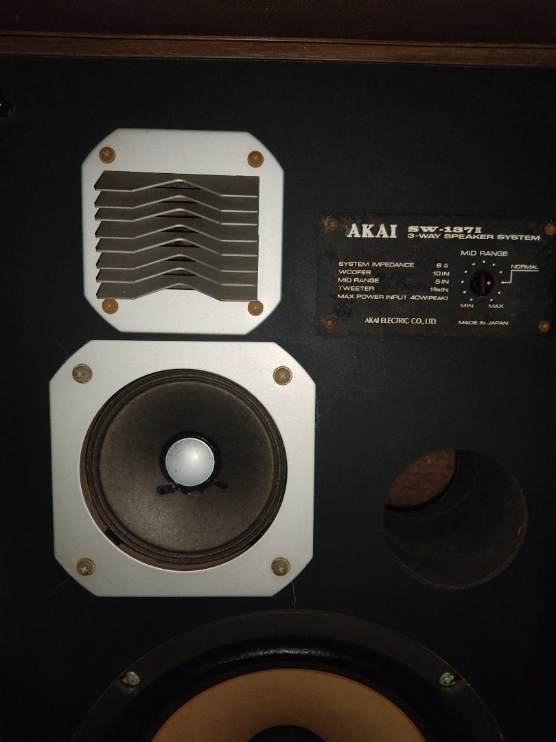 Vintage Akai SW-137II (1997-1980) 3-way speaker system, Audio ...