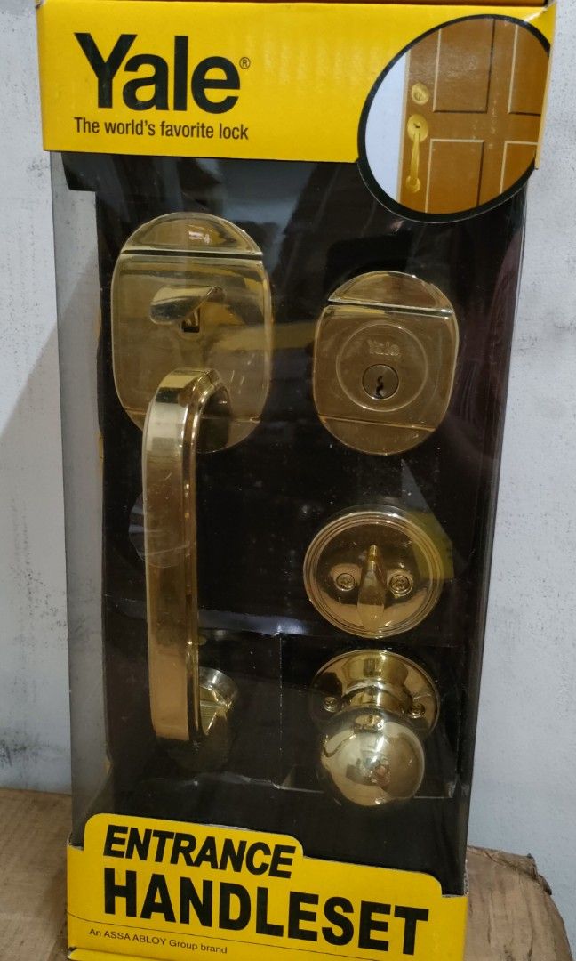 Yale Entrance Handle Set SA/CA5057 US3 Brass on Carousell