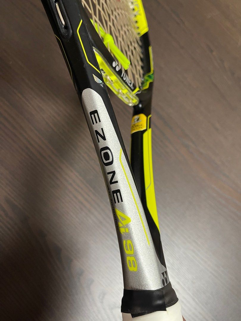 Yonex Ezone AI 98 Grip 2, 運動產品, 運動與體育, 運動與體育 - 球拍和球類運動 - Carousell