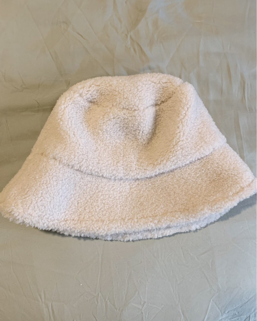 ZARA Cream Faux Shearling Bucket Hat, Women's Fashion, Watches ...