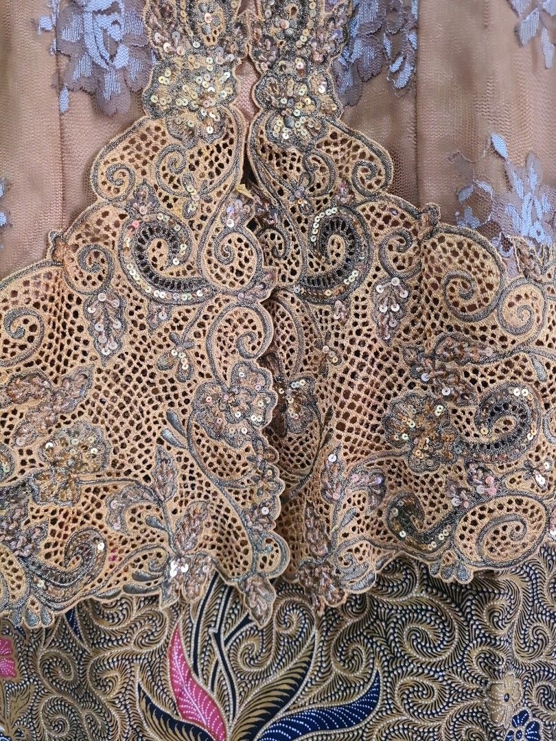 1 SET KEBAYA PAYET BORDIR ROK BATIK SIZE L, Fesyen Wanita, Pakaian ...