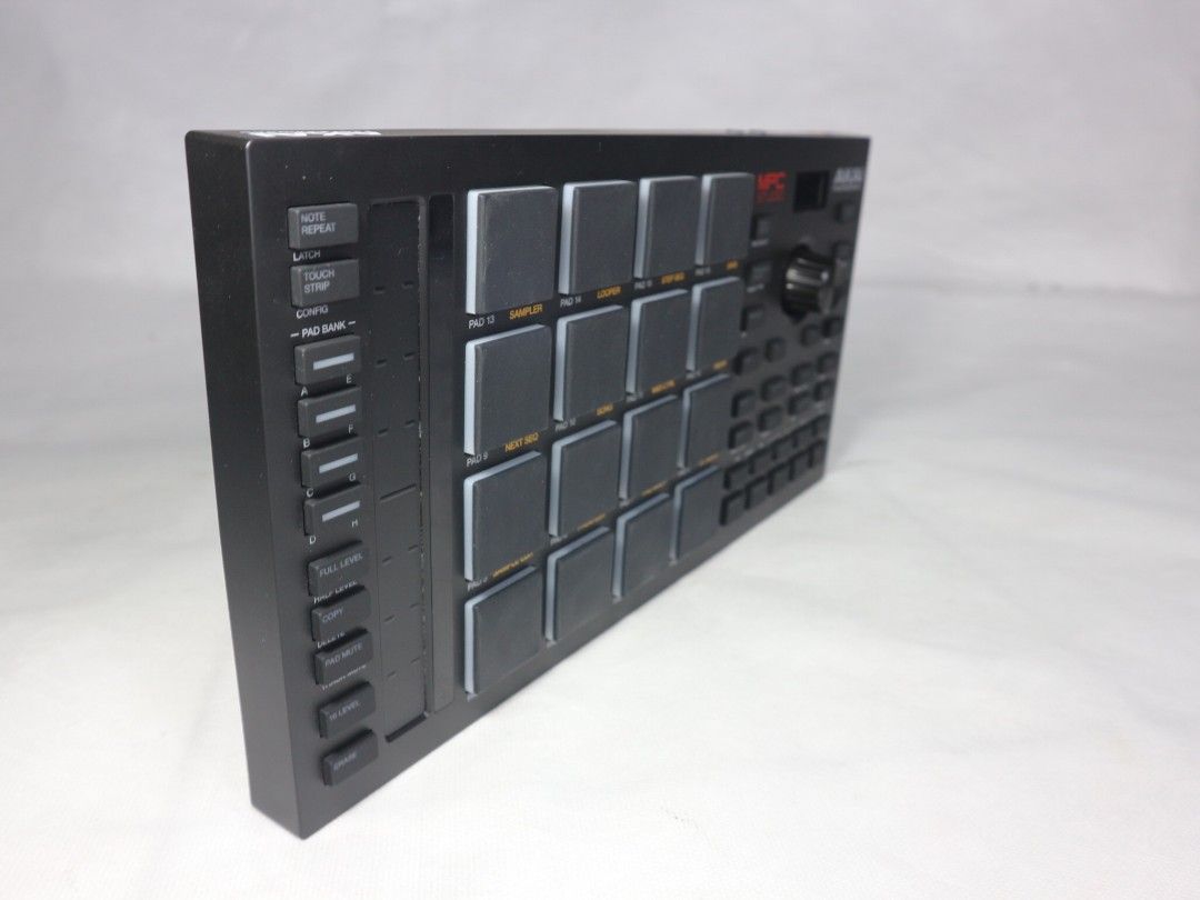 AKAI MPC STUDIO II MIDI PAD CONTROLLER MPD 2 Bkn 218 on Carousell