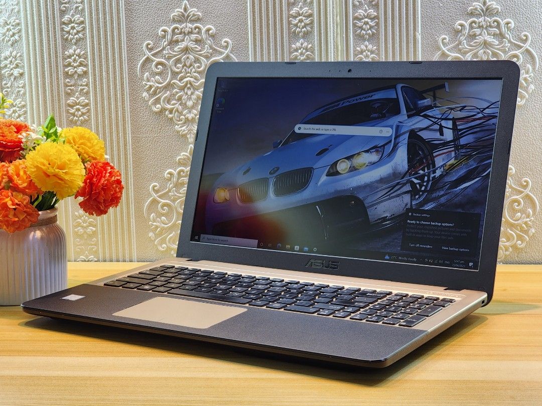 Asus SonicMaster X540UPR Core i7-8Th Gen 8Gb Ram 128Gb SSD AMD Radeon ...