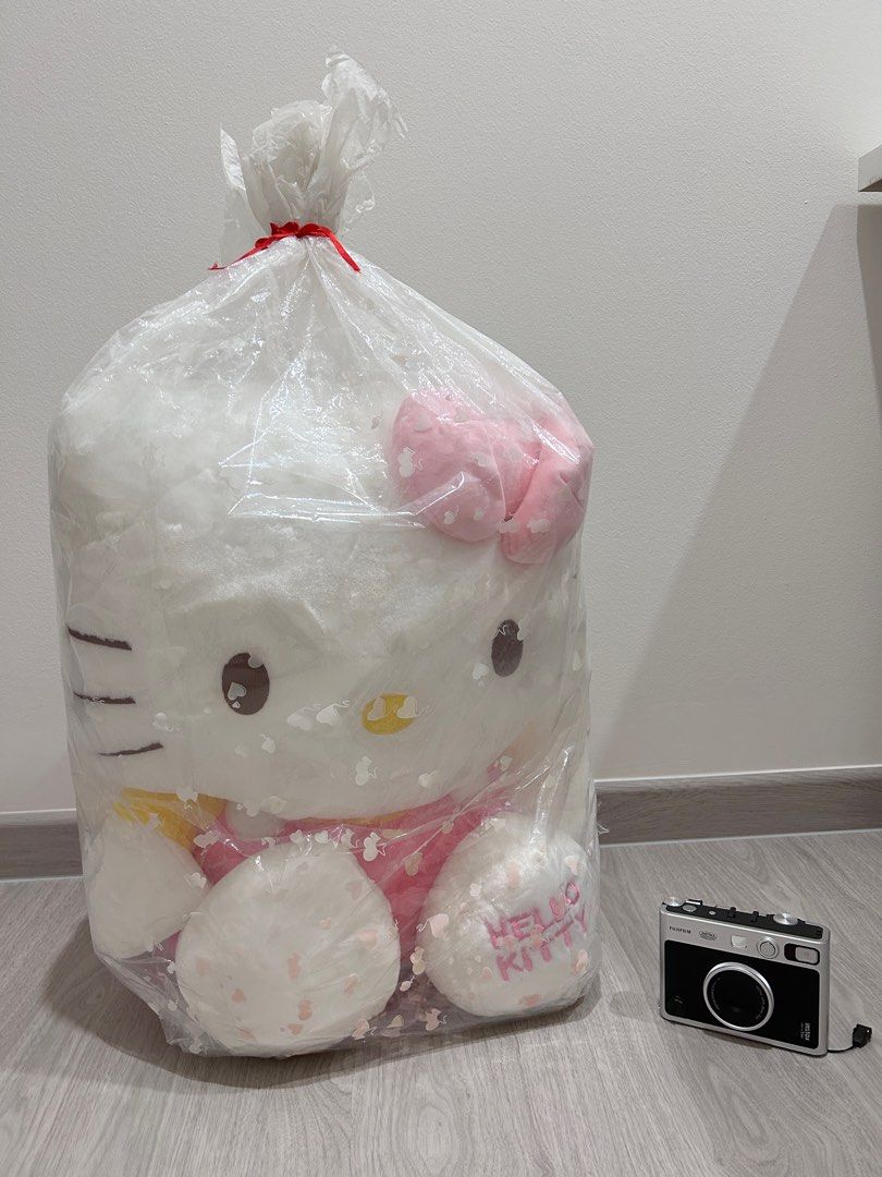 authentic giant Hello Kitty sanrio Plush, Hobbies & Toys, Toys & Games ...