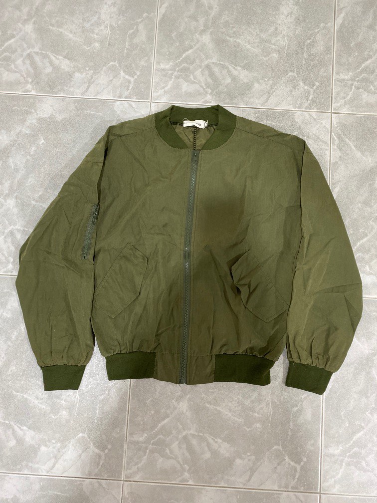 Bomber Jacket, Men's Fashion, Coats, Jackets and Outerwear on Carousell