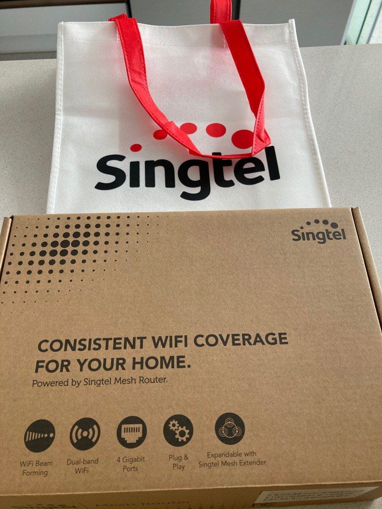 Brand new in box Singtel mesh router, Computers & Tech, Parts ...