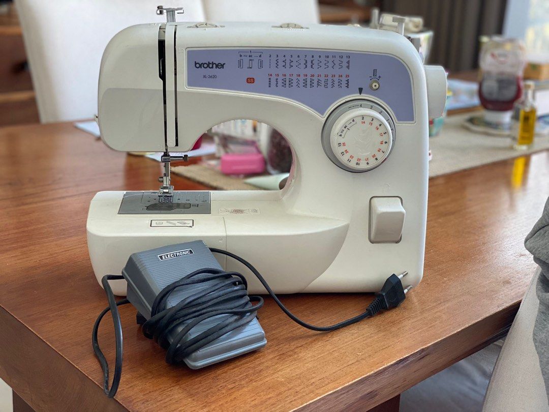 Brothers sewing machine, Hobbies & Toys, Stationery & Craft, Craft ...