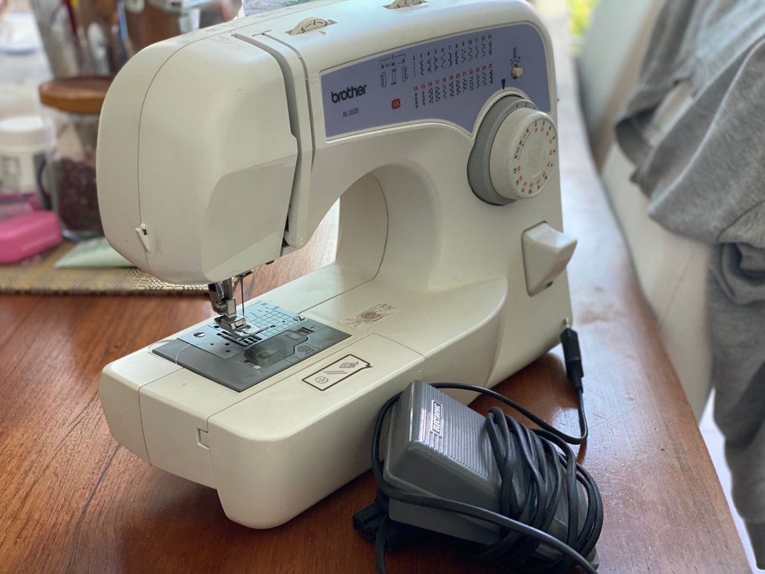 Brothers sewing machine, Hobbies & Toys, Stationery & Craft, Craft ...