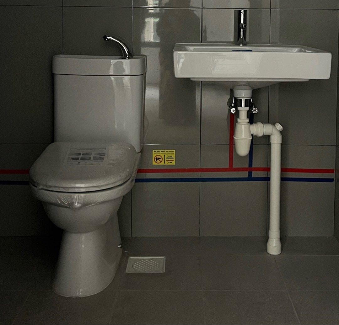 BTO Toilet Fitting, Furniture & Home Living, Bathroom & Kitchen ...