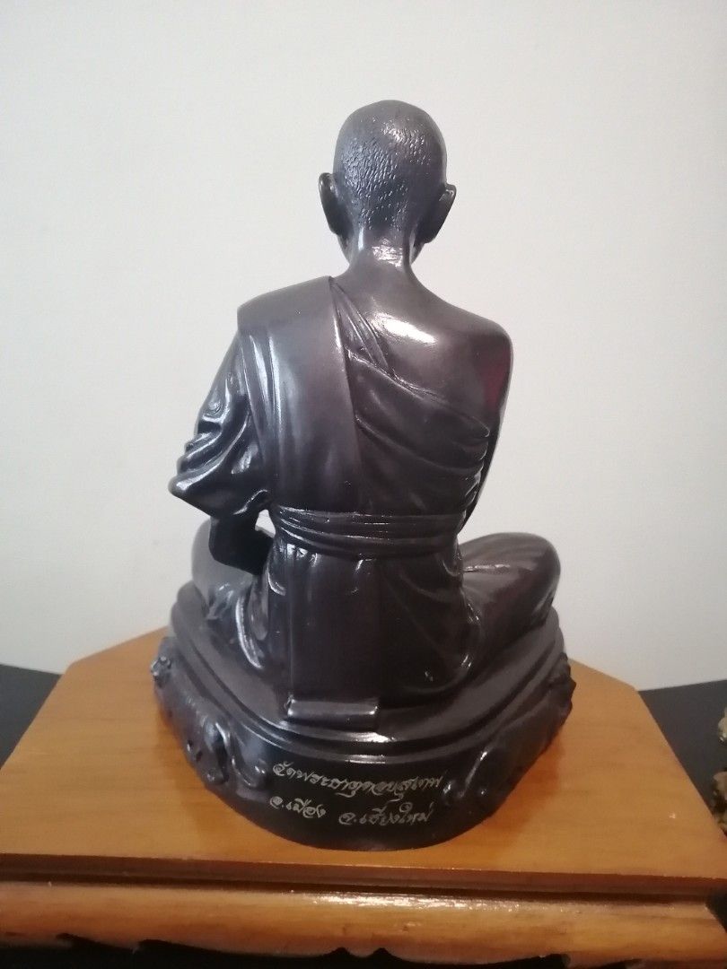 Bucha Kruba Srivichai, Hobbies & Toys, Religious Items on Carousell