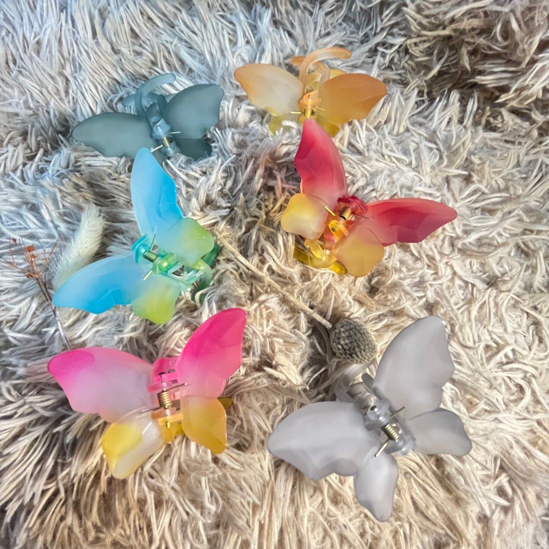 Butterfly clamps, Women's Fashion, Watches & Accessories, Hair ...