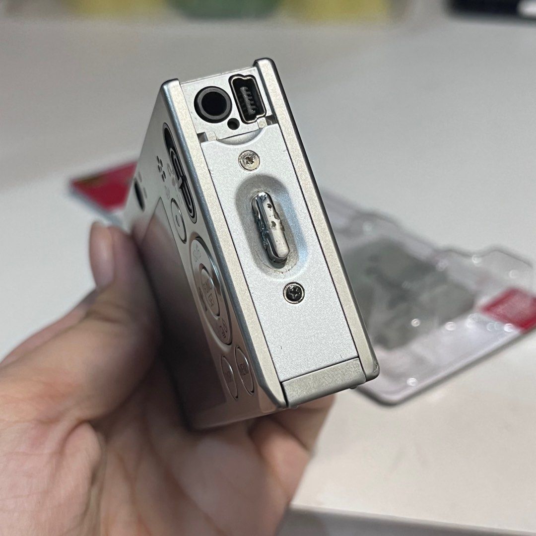 Canon IXUS 70 Digital Camera Digicam & NB-4L Battery [READ DESC ...