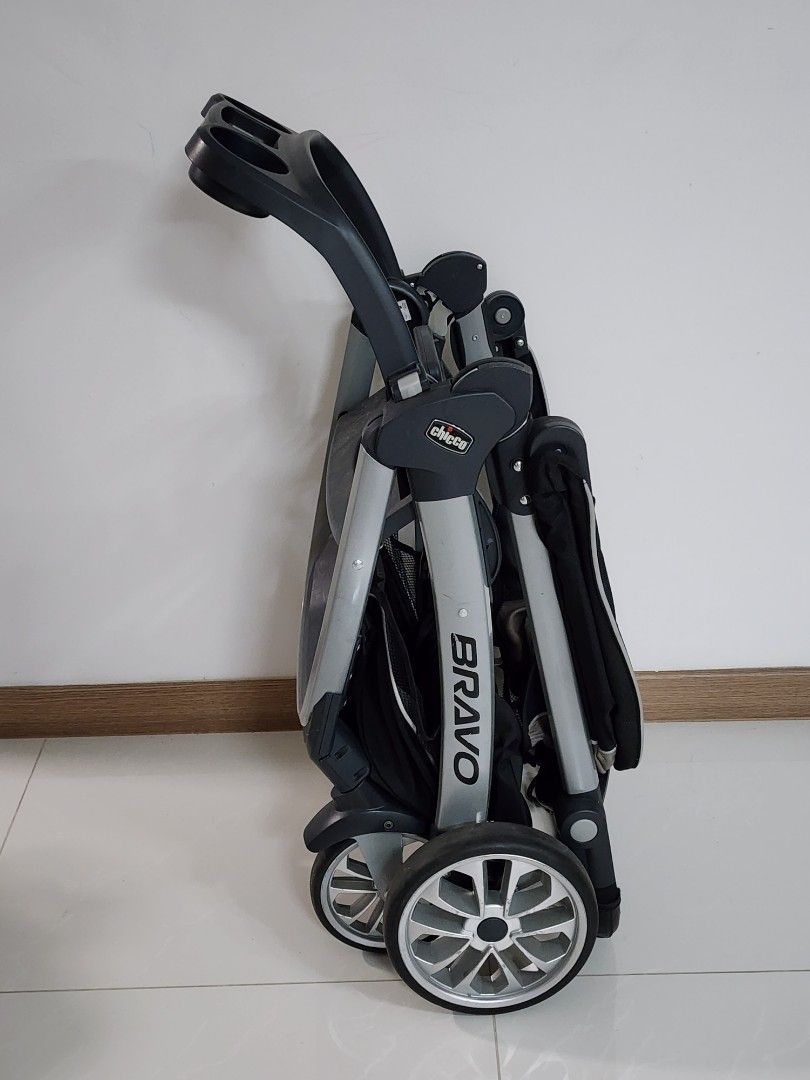 Chicco bravo keyfit 30, Babies & Kids, Going Out, Car Seats on Carousell