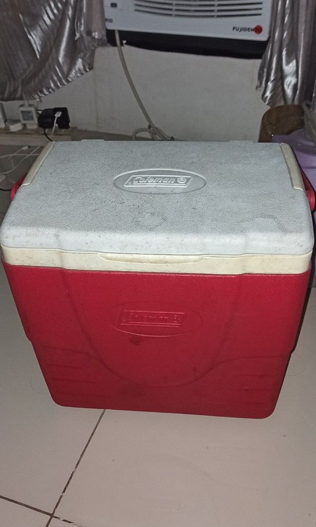 Coleman Cooler Box, Sports Equipment, Hiking & Camping on Carousell
