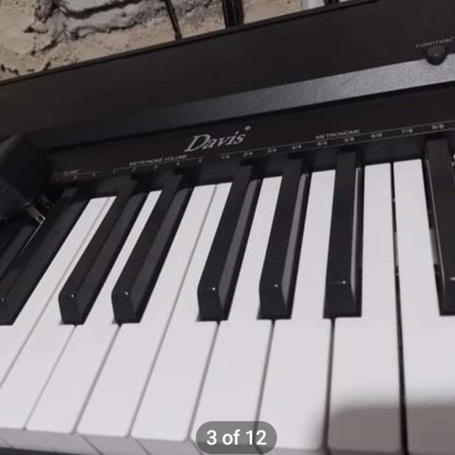 DAVIS D-885 KEYBOARD, Hobbies & Toys, Music & Media, Musical ...