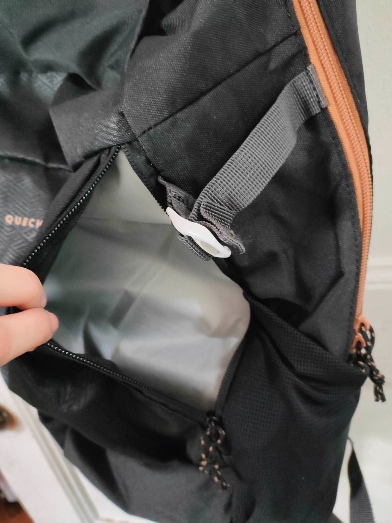 Decathlon Quencha Day Hike Bag, Men's Fashion, Bags, Backpacks on Carousell