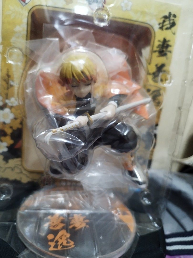 Demon slayer ik zenitsu, Hobbies & Toys, Memorabilia & Collectibles ...