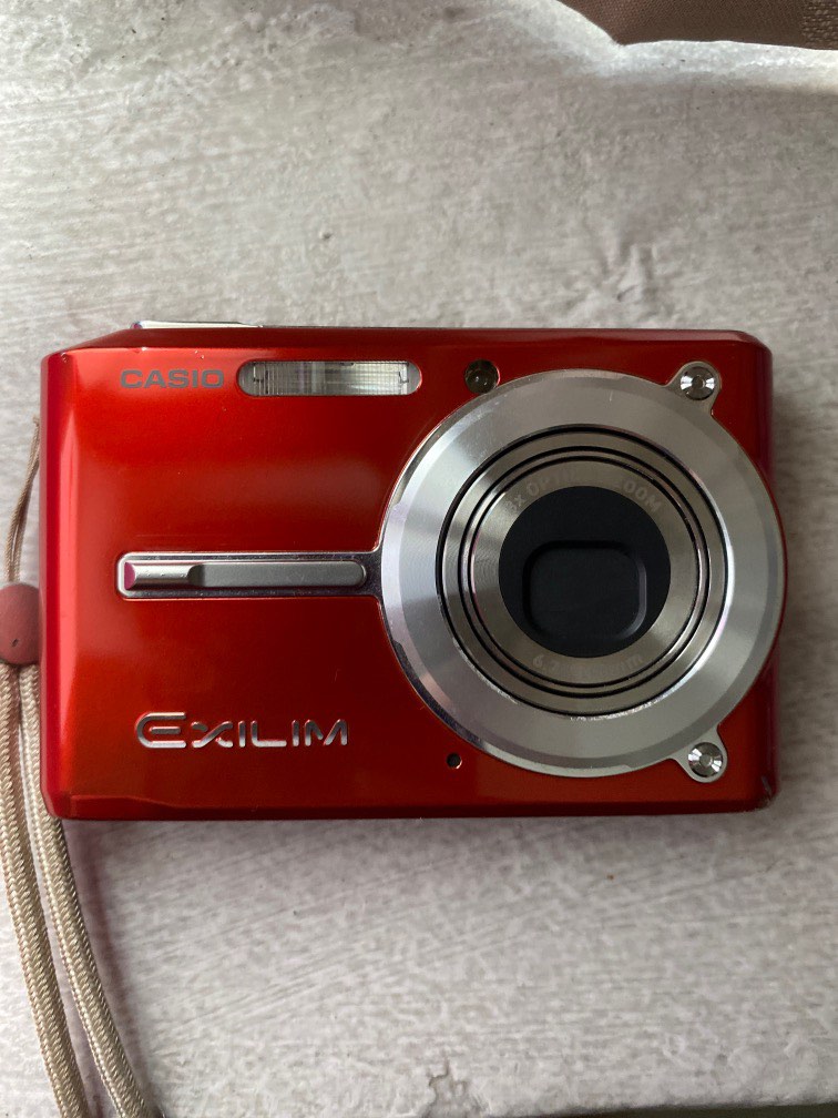 Casio Digital Camera, Photography, Cameras on Carousell