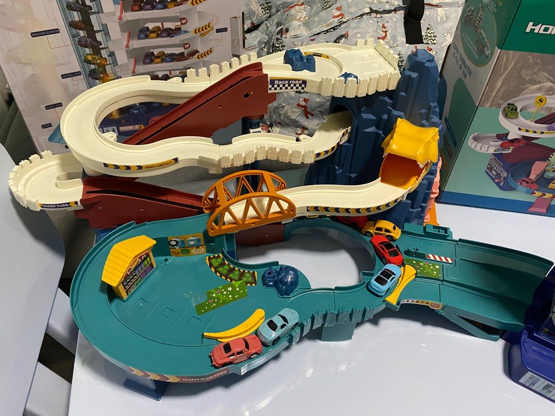 Dinosaur car track with Automated Multi Storey carpark toy, Babies ...