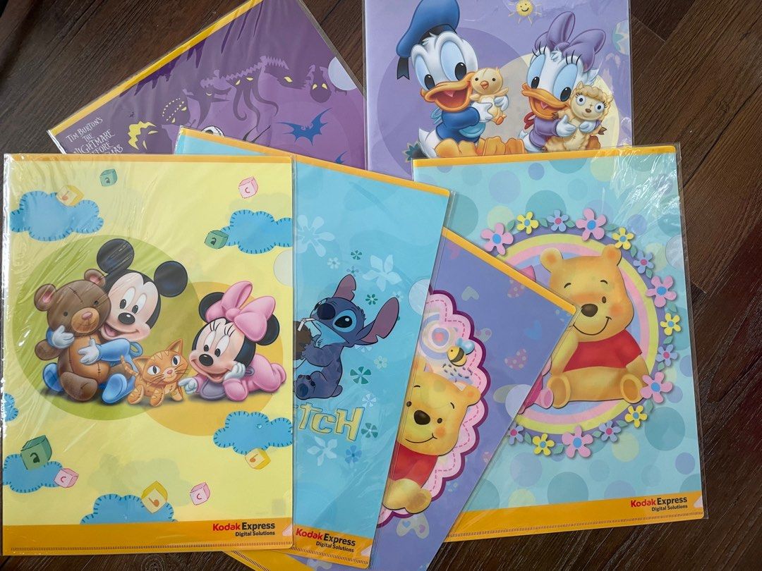 Disney A4 plastic folders, 興趣及遊戲, 手作＆自家設計, 文具 - Carousell