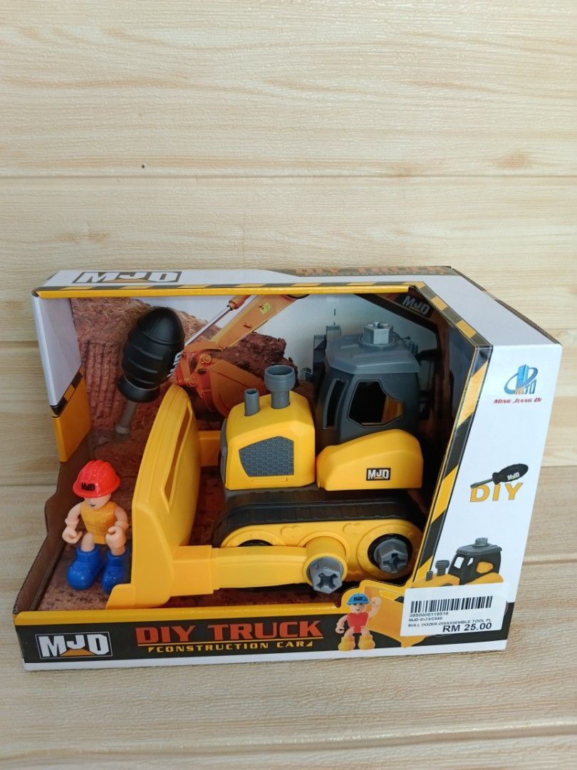 DIY CONSTRUCTION CAR BULL DOZER, Hobbies & Toys, Toys & Games on Carousell