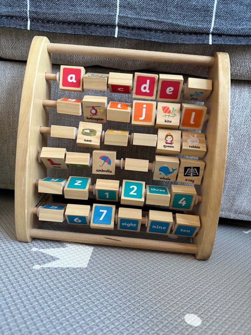 ELC wooden alphabet teaching frame, 兒童＆孕婦用品, 嬰兒玩具 - Carousell