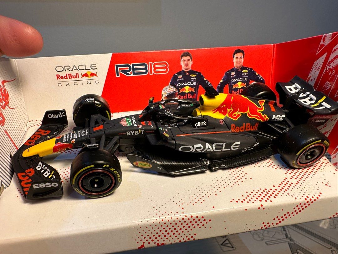 F1 Diecast Bburago Red Bull Racing RB18 2022 F1 World Champion Max ...