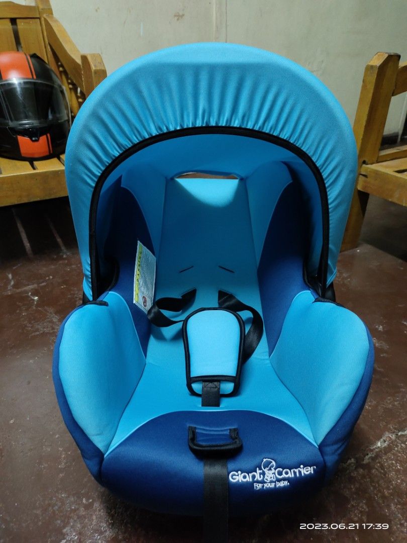 Giant Carrier, Zoe car seat, Babies & Kids, Going Out, Car Seats on ...