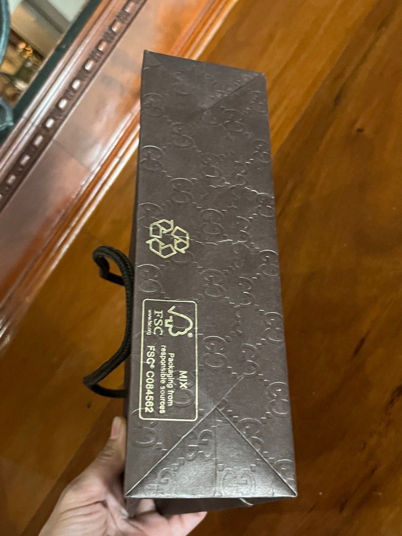 GUCCI PAPER BAG, Luxury, Bags & Wallets on Carousell