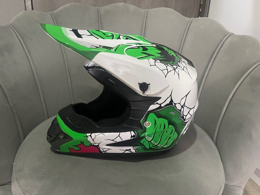 Helmet Incredible Hulk, Motorcycles, Motorcycle Apparel on Carousell