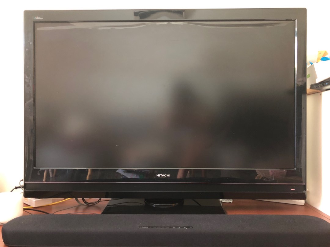 Hitachi 42in HDMI tv, TV & Home Appliances, TV & Entertainment, TV on ...