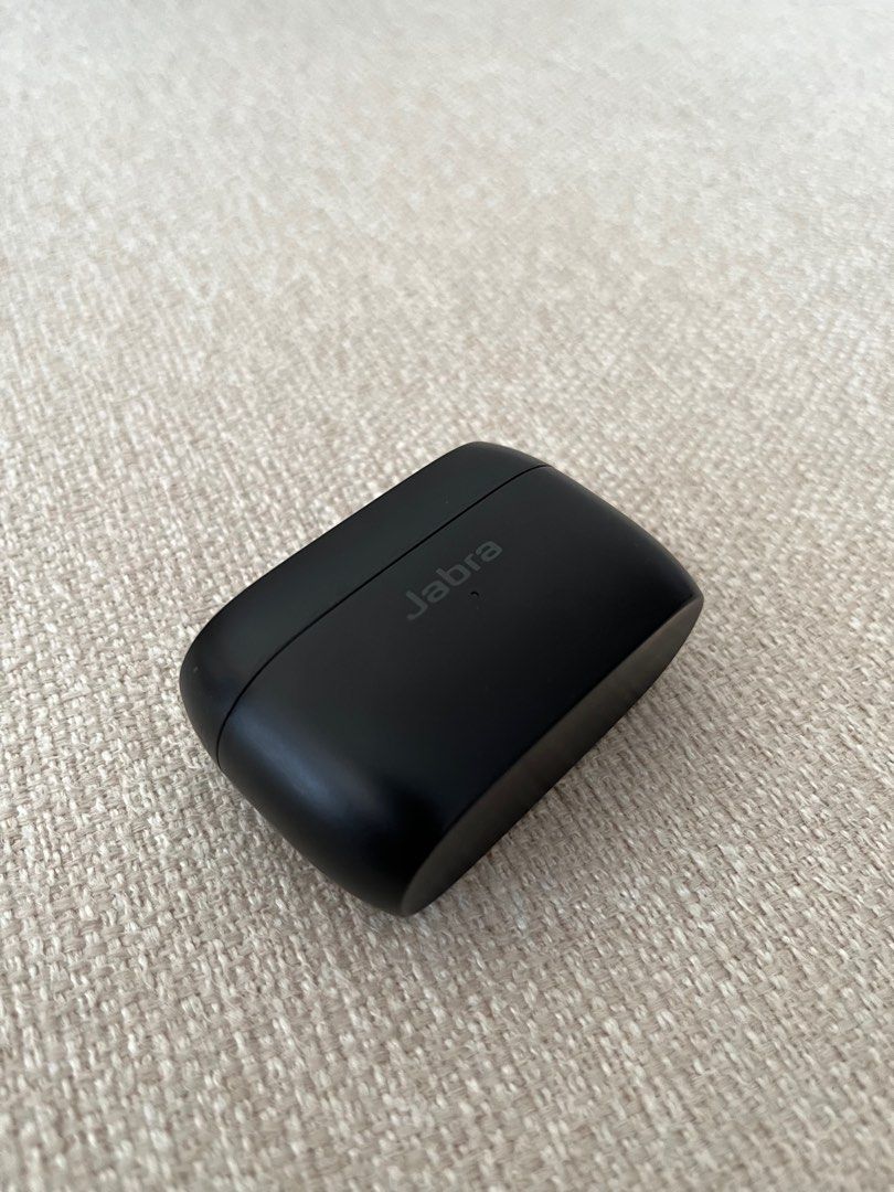 Jabra elite 4 active charging case, Audio, Earphones on Carousell
