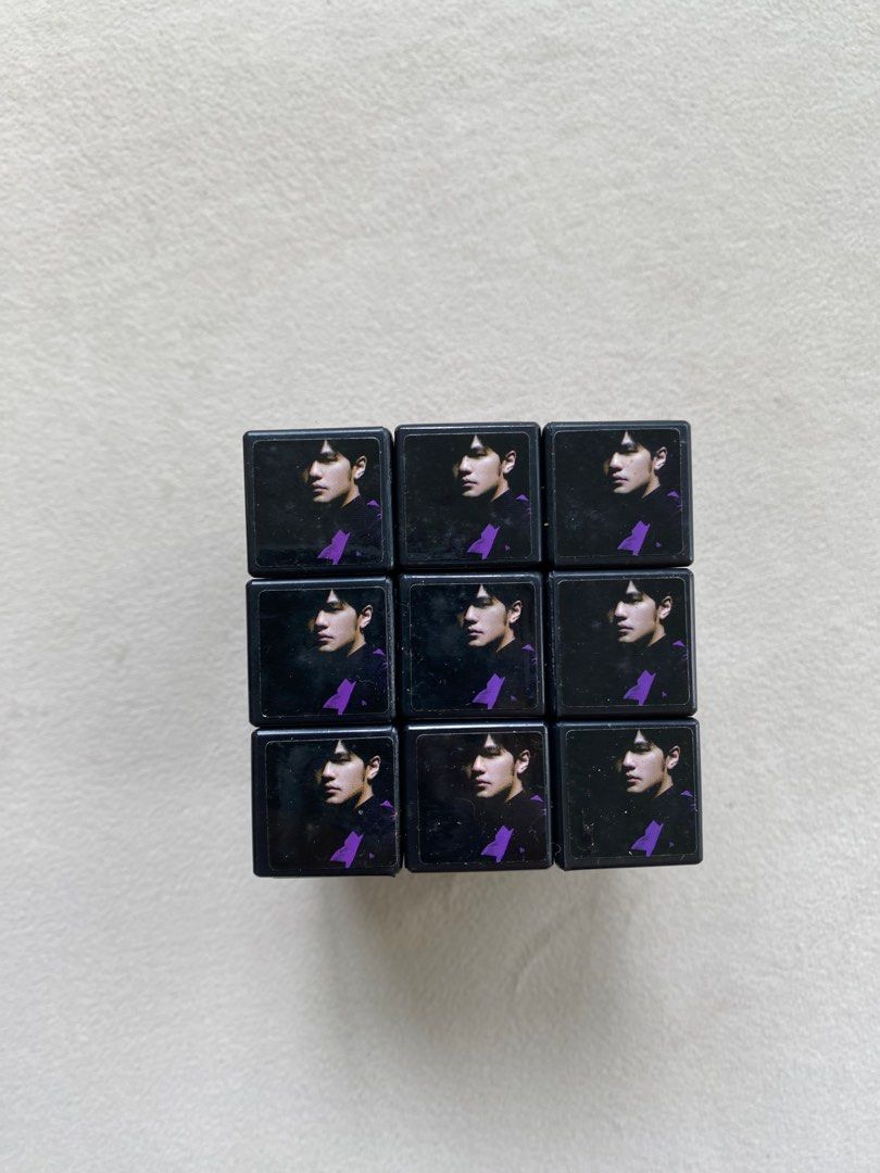 Jay Chou playing cards and Rubik’s cube, Hobbies & Toys, Memorabilia ...