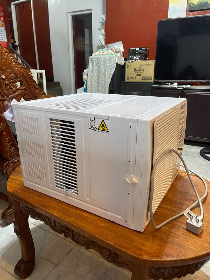 KOLIN 1.0HP Window Type Aircon, TV & Home Appliances, Air Conditioning ...