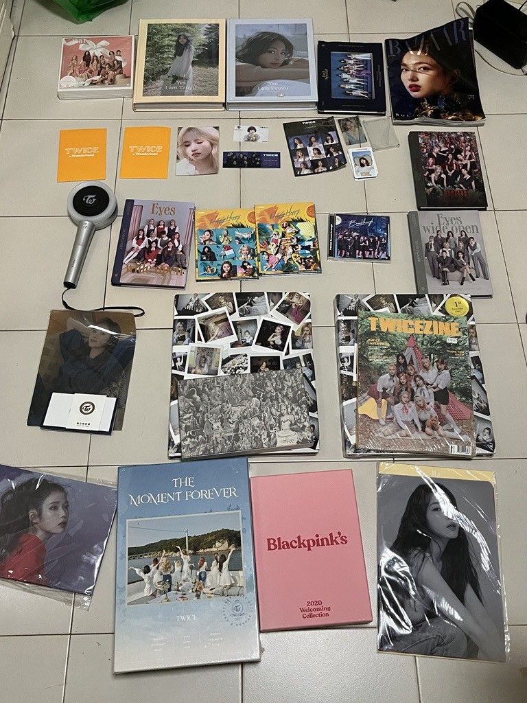 kpop merchandise collection, Hobbies & Toys, Memorabilia & Collectibles ...