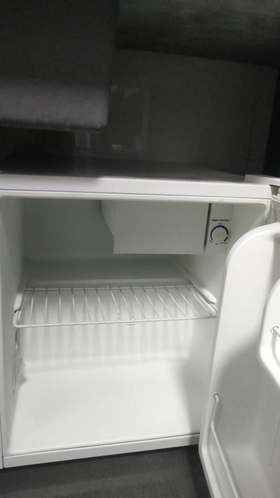 Kuche 46L /LG 50L Mini Bar Fridge, TV & Home Appliances, Kitchen ...