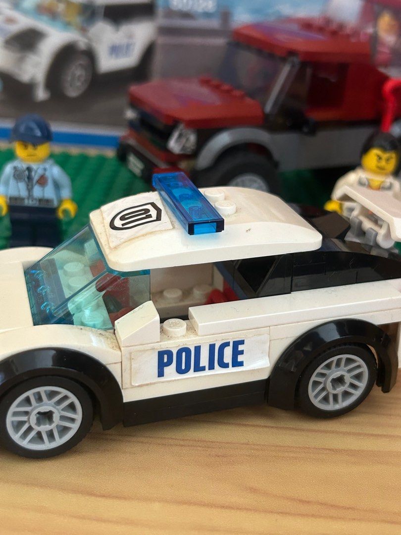 Lego City police 60128, 興趣及遊戲, 玩具 & 遊戲類 - Carousell