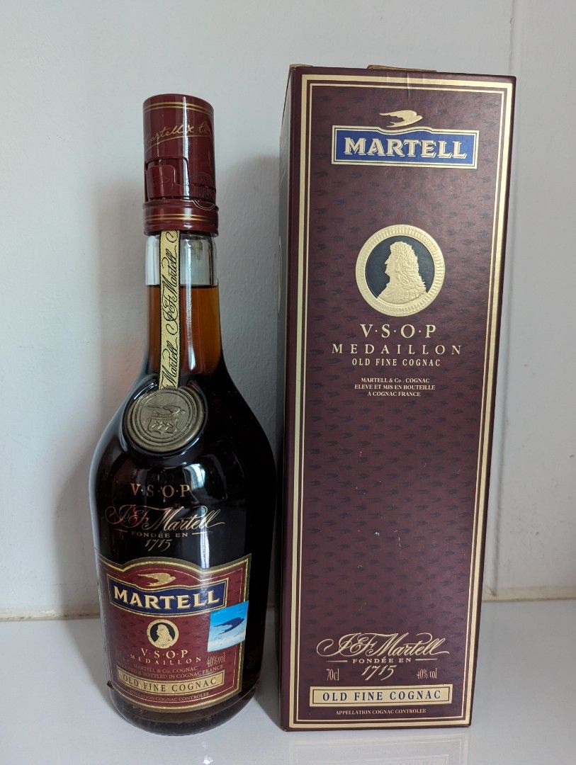 Martell VSOP Medaillon old fine cognac - 70cl, Food & Drinks, Alcoholic Beverages on Carousell