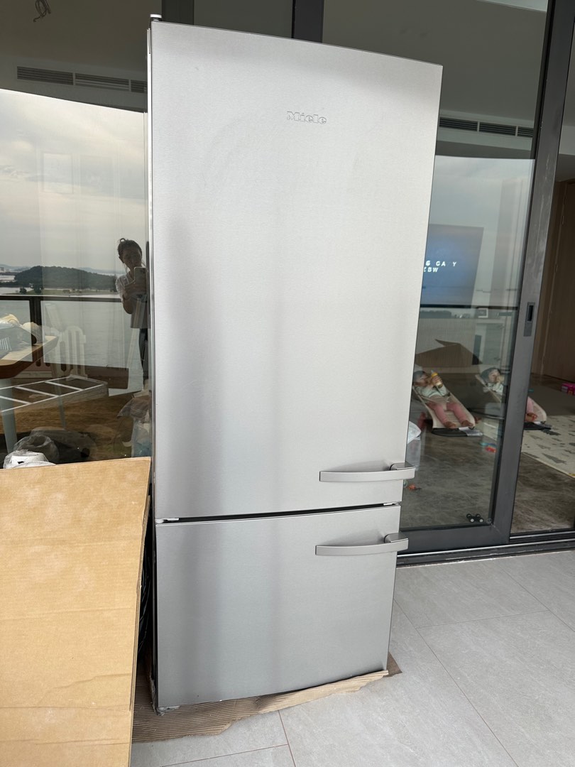 Miele fridge, TV & Home Appliances, Kitchen Appliances, Refrigerators ...