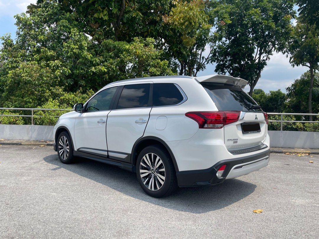 Mitsubishi Outlander 2.0 CVT Classic 7-Seater (A), Cars, Used Cars on ...