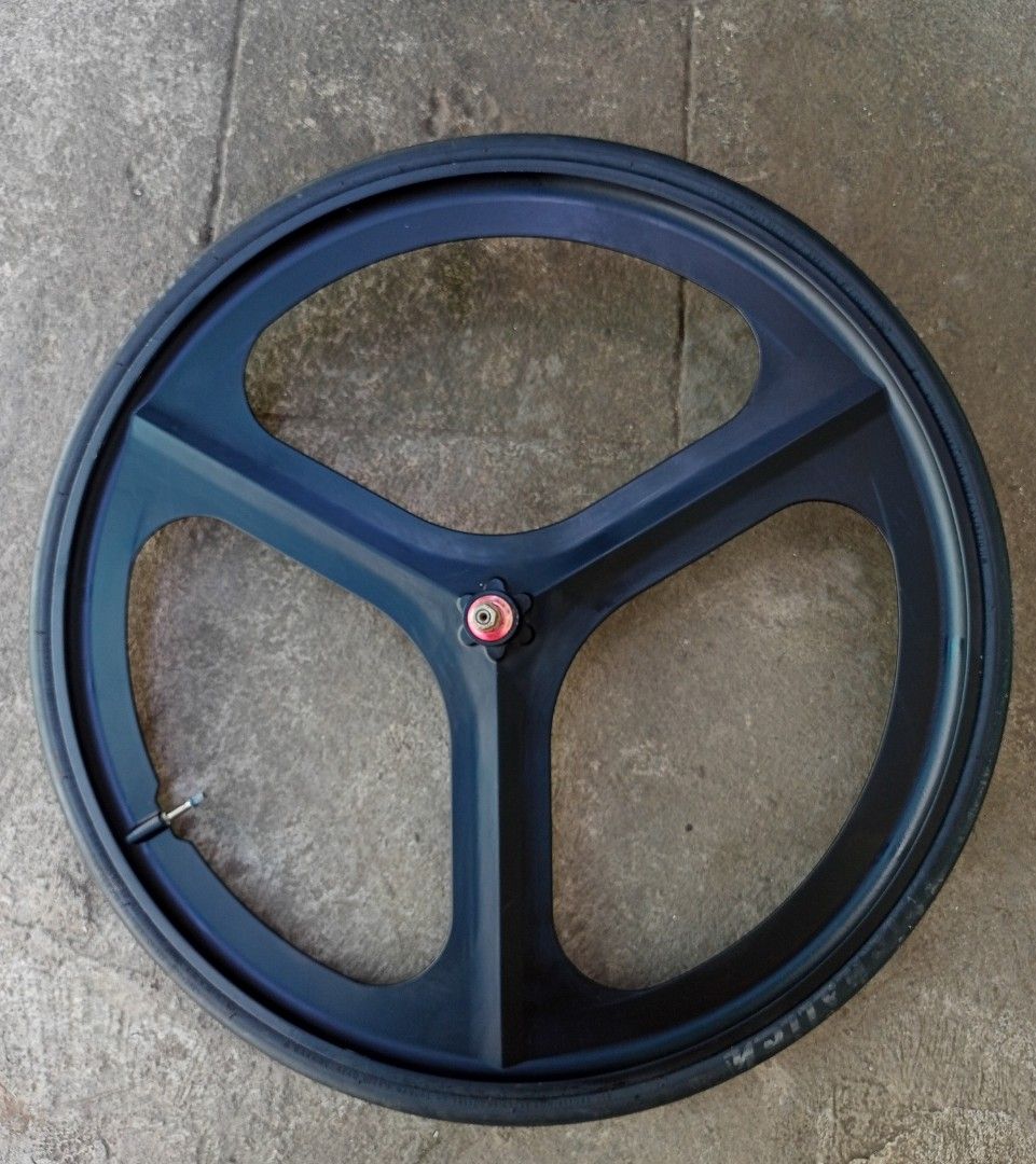 Navigate Front Tri Spoke with Thickslick and interior, Sports Equipment ...