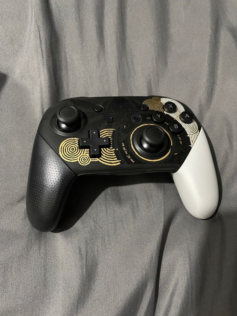 Nintendo Switch Pro Controller Zelda Limited edition, Video Gaming ...